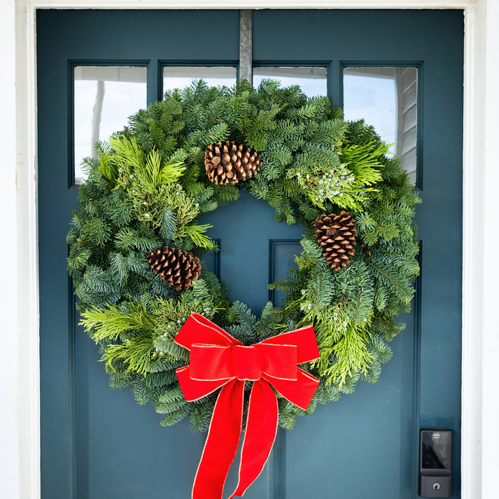 Yuletide Classic 26" Fresh Wreath – WreathCo